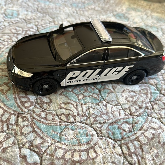 Welly | Toys | 24 Welly Ford Police Interceptor Black | Poshmark
